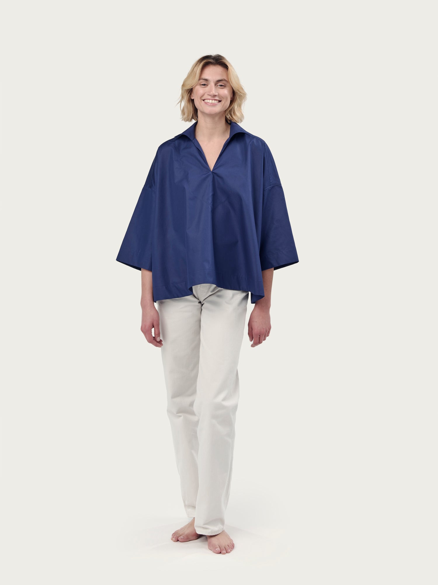 THE COTTON CAPRI SHIRT | British blue – crimson-cashmere