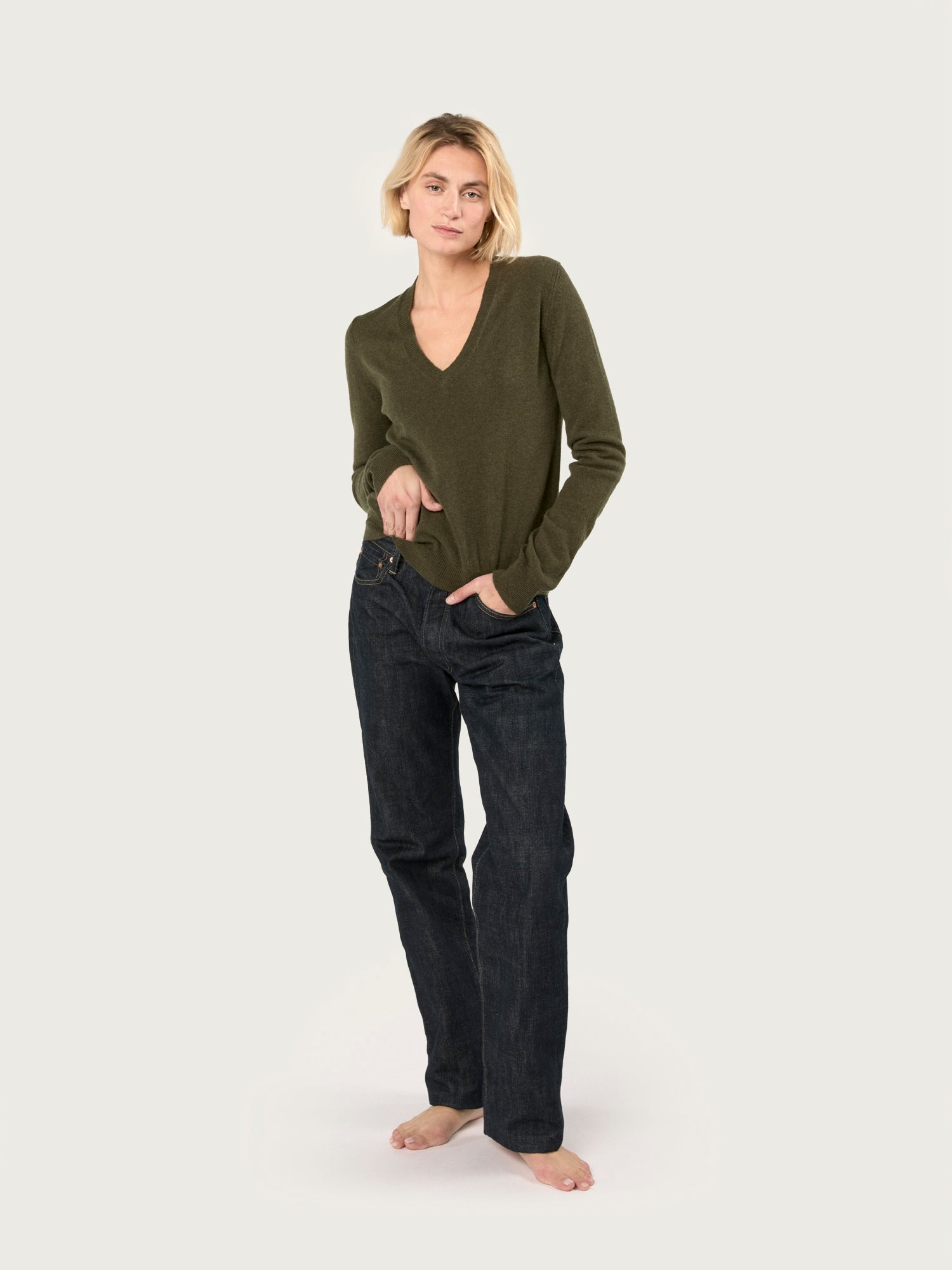THE LADIES CLASSIC V-NECK | LODEN – crimson-cashmere