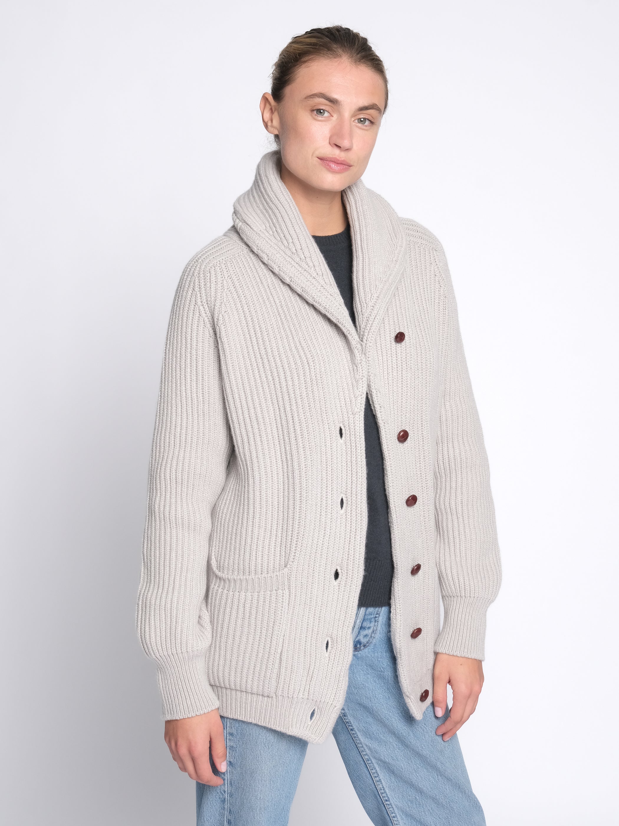 THE KENNEDY CARDIGAN | Snow – crimson-cashmere