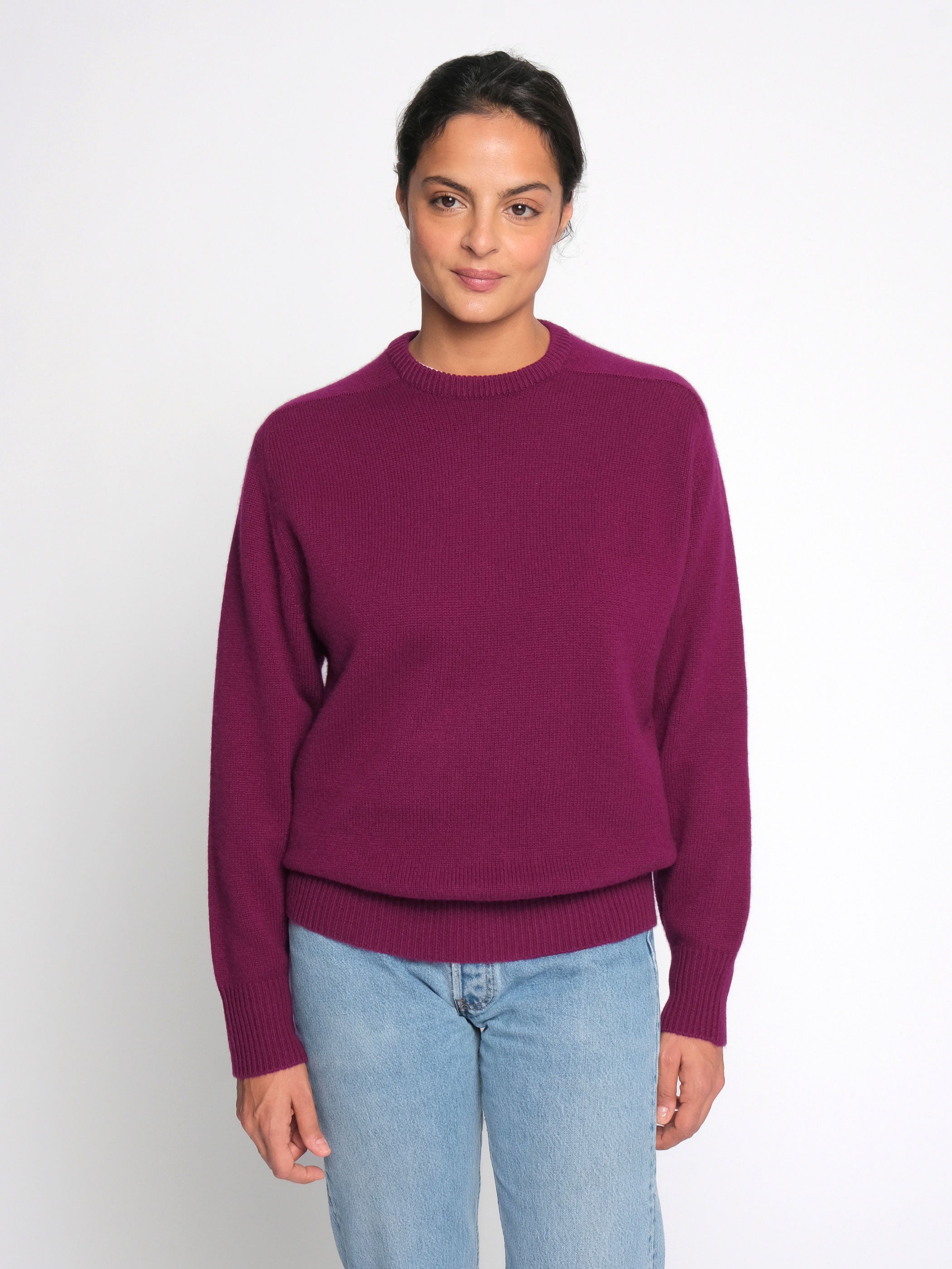 THE SADDLE SHOULDER | Beetroot – crimson-cashmere